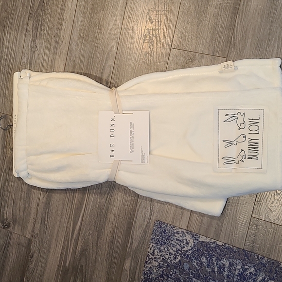 Rae Dunn | Bedding | Rae Dunn Bunny Love Plush Throw With Patch 5 X 60 ...